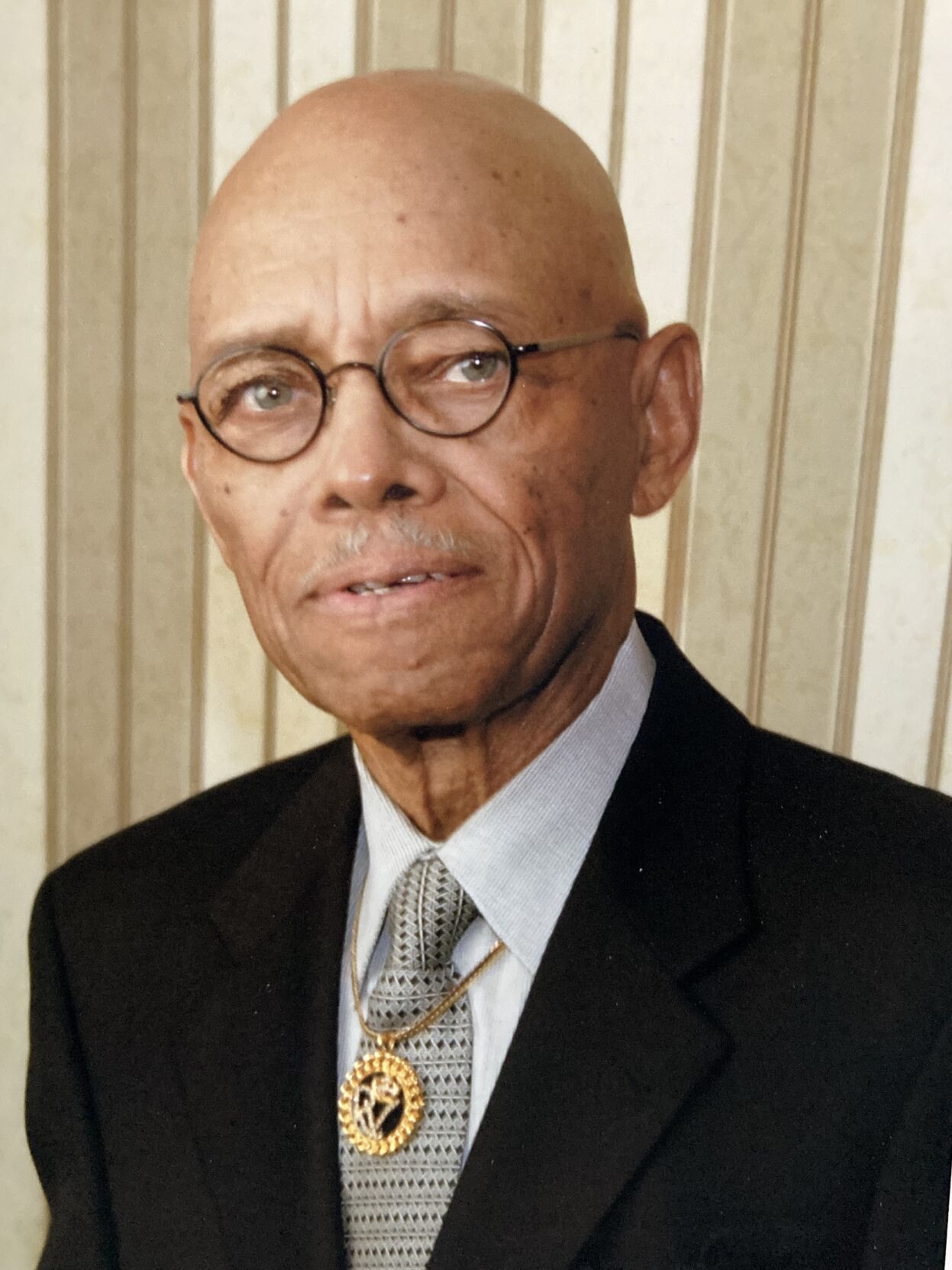 'Gentle' James Longley passes on Father’s Day at age 100 - St. Louis ...